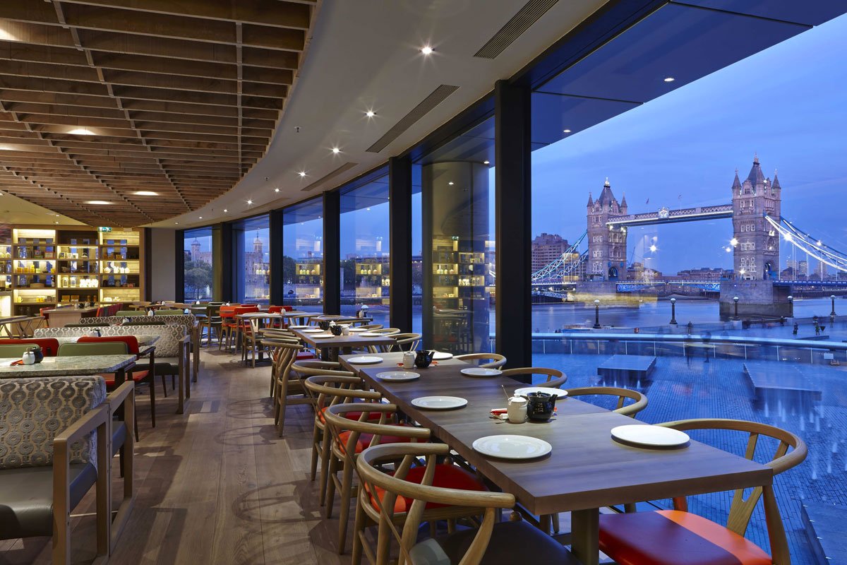 Cafes and restaurants in Britain are expensive: property overview